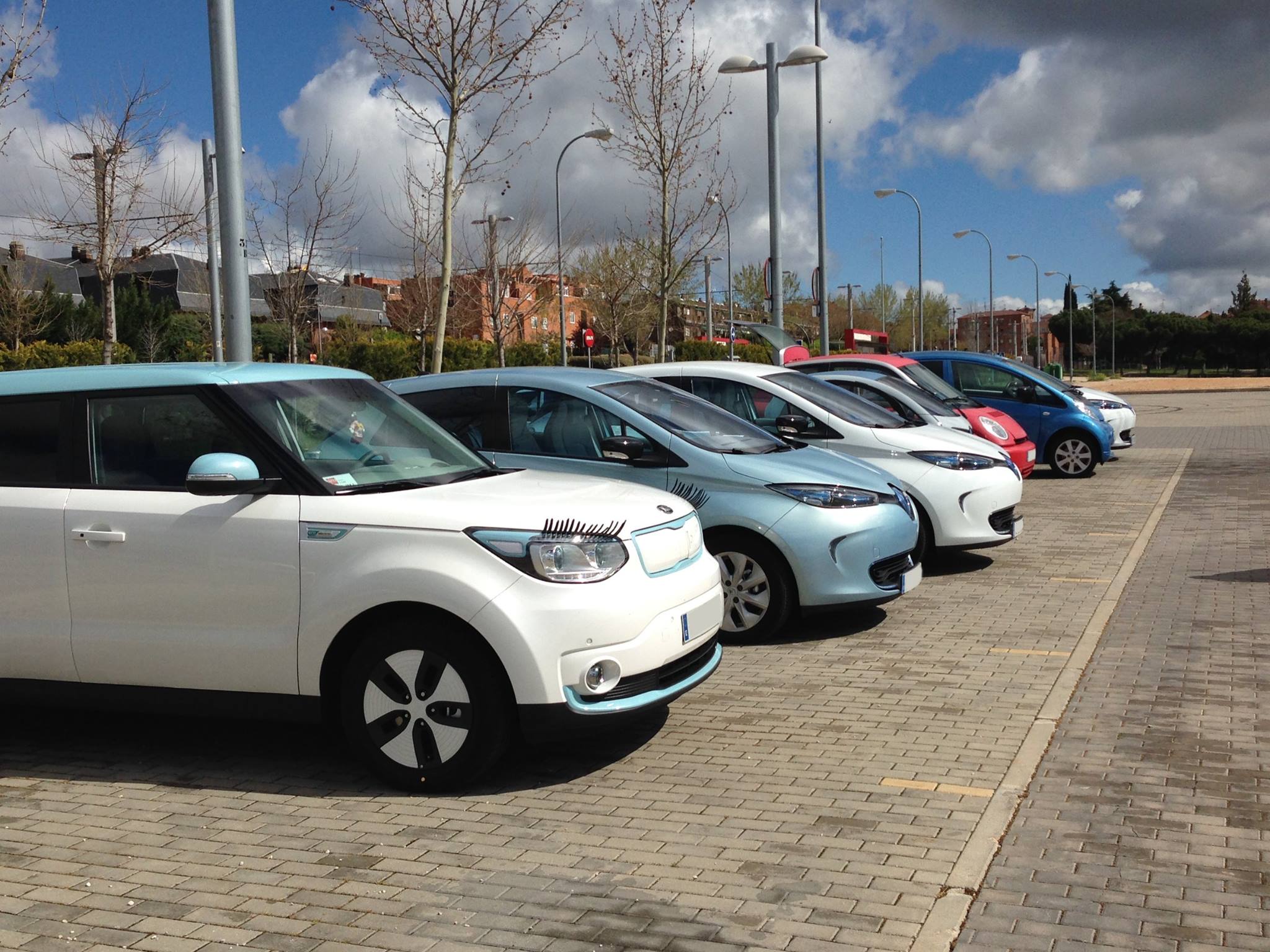 LA AUVE ORGANIZA UNA MARCHA SILENCIOSA CON COCHES ELÉCTRICOS EN MOGY - Festival de la Sostenibilidad